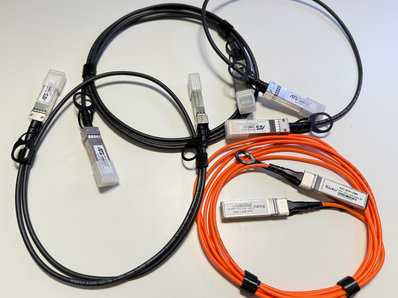 10 Gigabit SFP+ AOC/DAC-kabler i ulike lengder (NYE) | FINN-torget