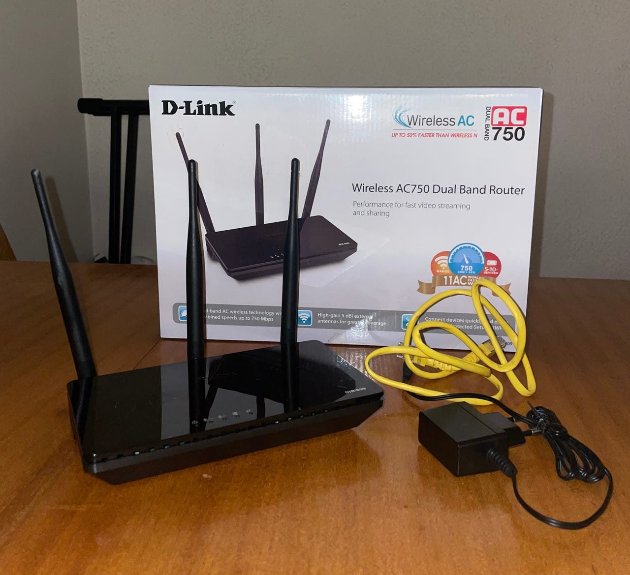 Wireless AC750 Dual Band Router | FINN-torget