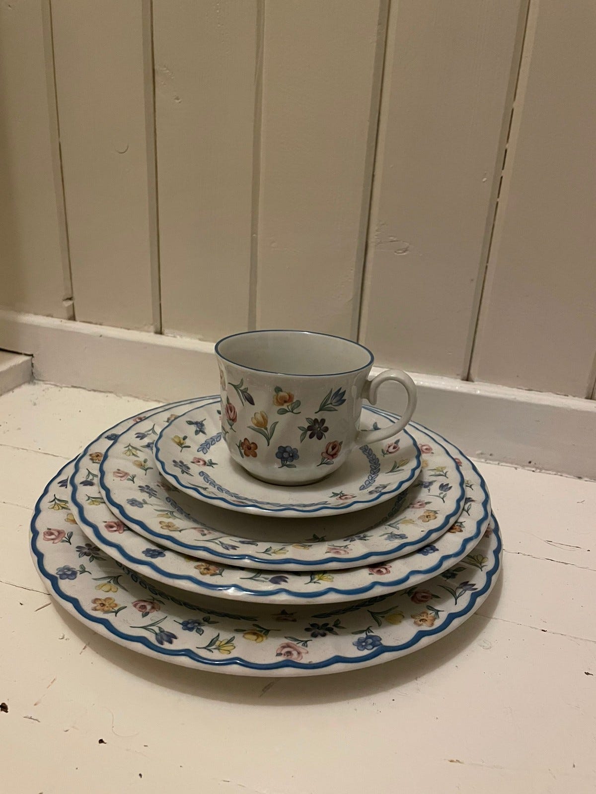 Blomstrete servise | FINN-torget