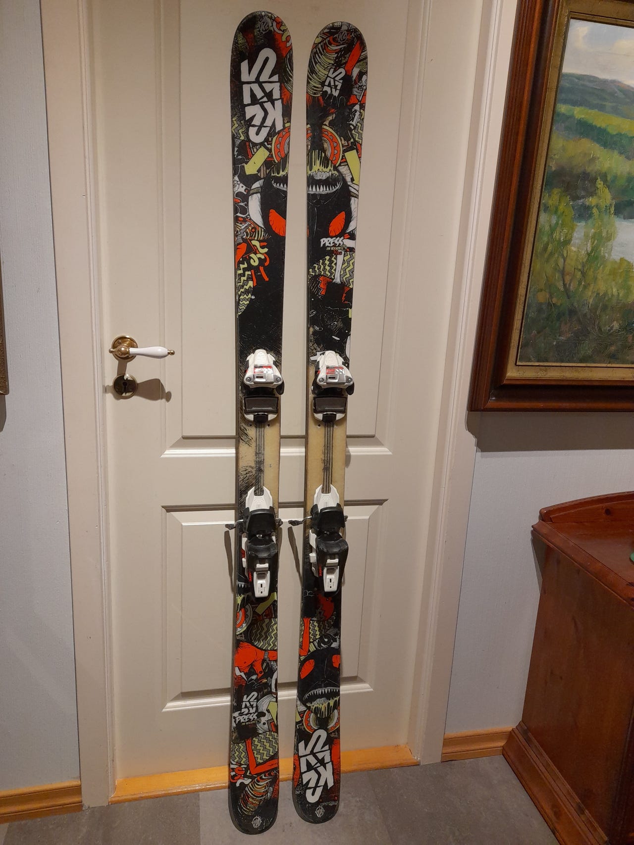 K2 Press JIB Rocker Twintip ski 159 cm.m/Marker Squire bind. | FINN-torget