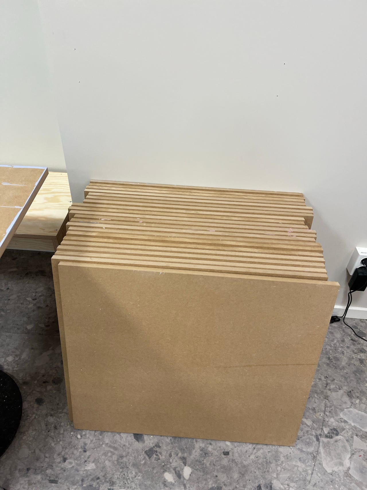 Mdf plater og treplugger | FINN-torget