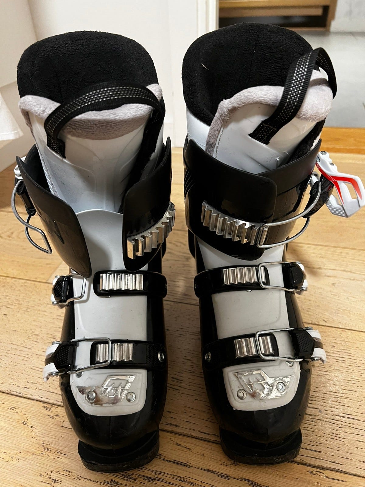 Technica JT3 str.240-250 | FINN-torget