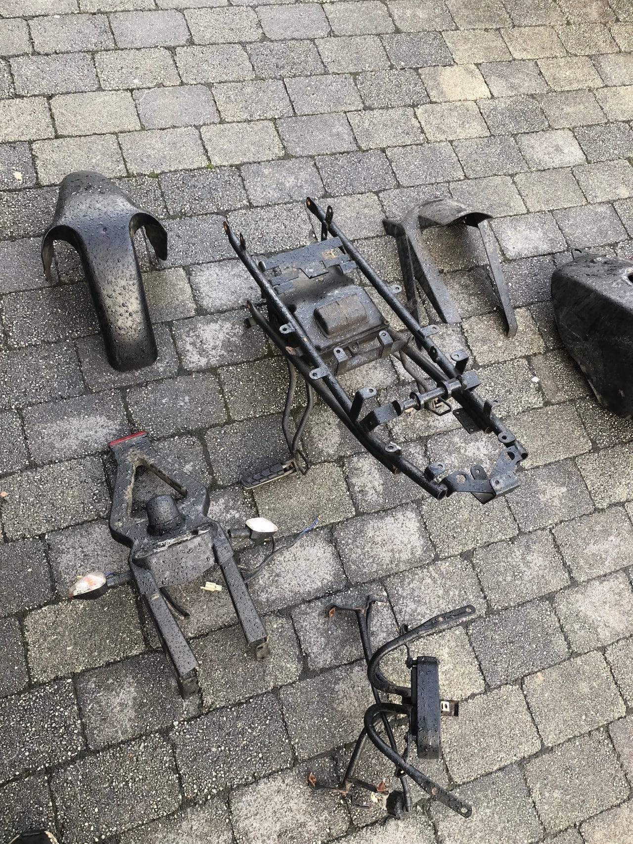 Moped deler selges grunnet flytting | FINN-torget
