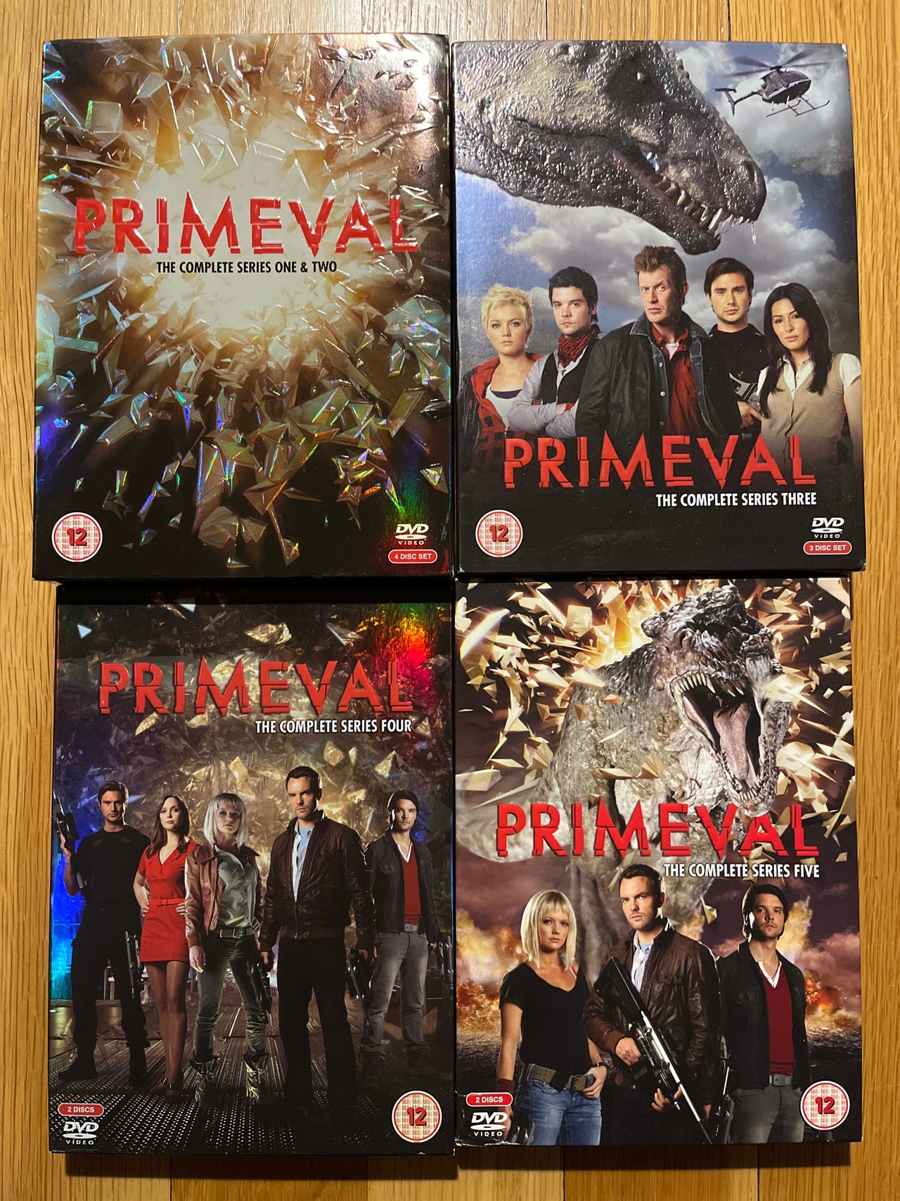 Primeval komplett serie | FINN-torget