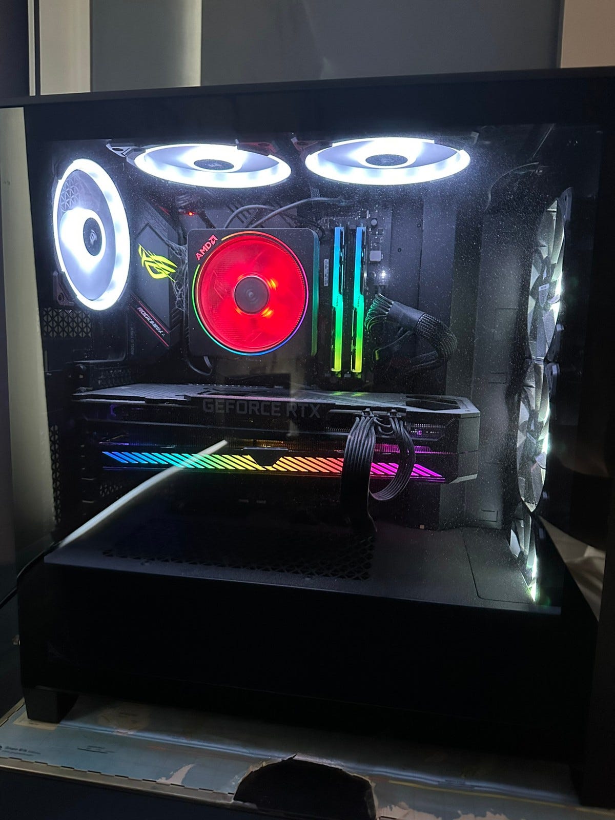 Stasjonær gaming PC med fullt gaming utstyr | FINN-torget