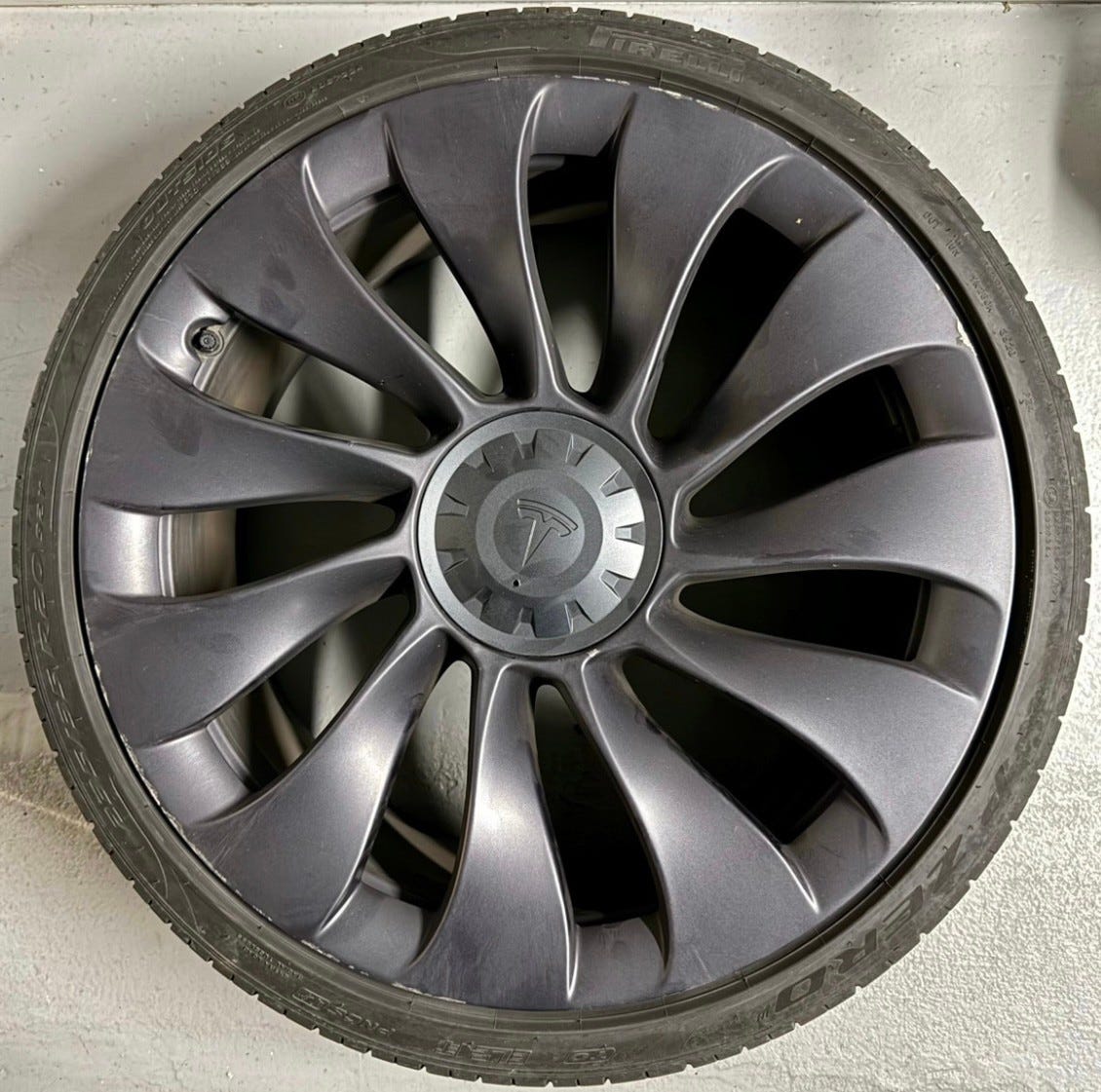 Uberturbine felger tesla model 3 selges | FINN-torget