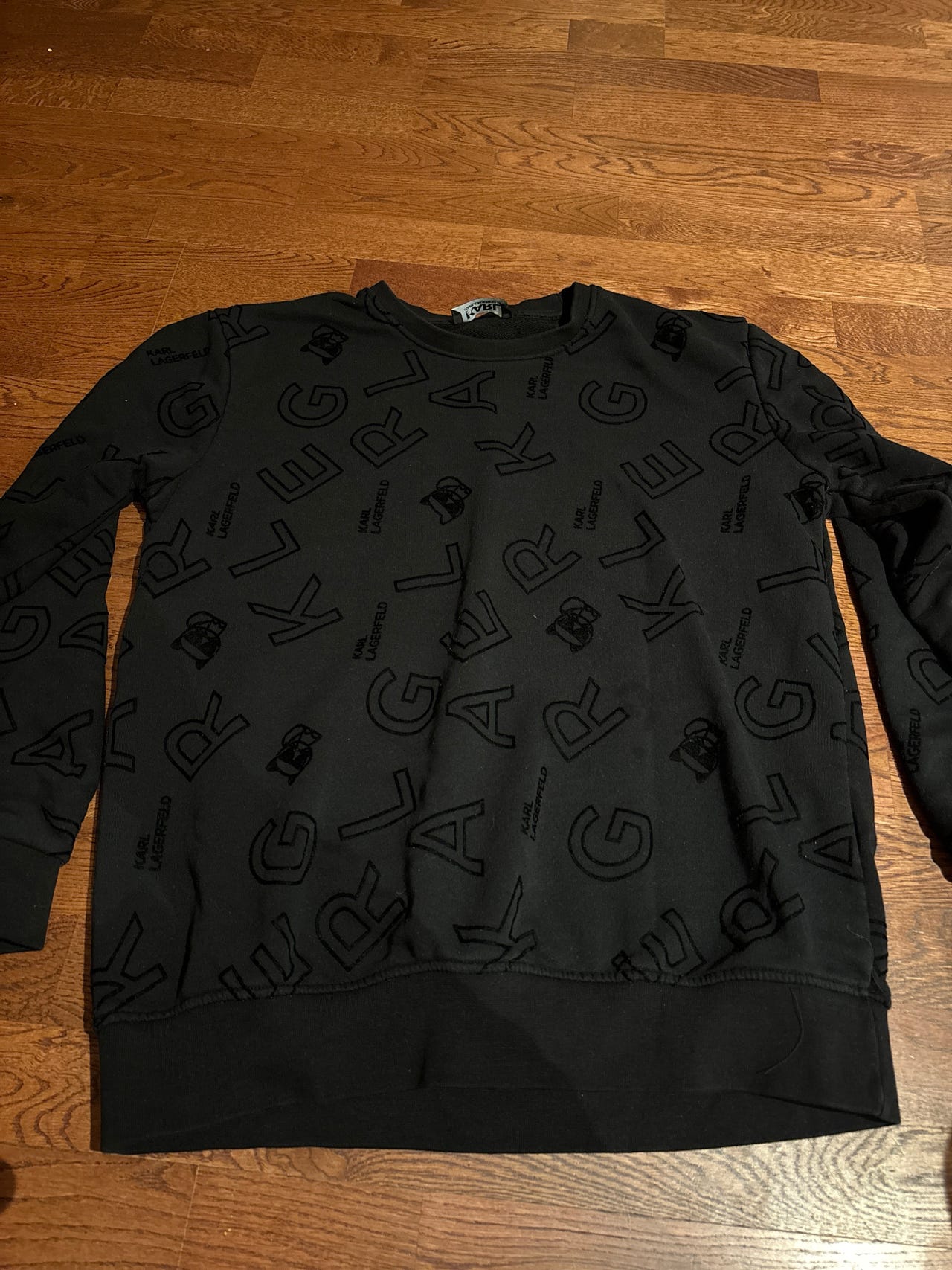 Karl Lagerfeld genser | FINN-torget