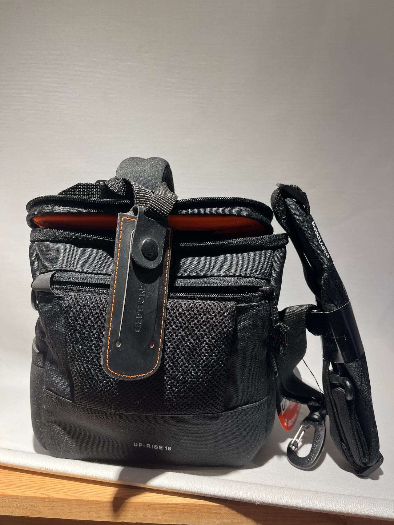 foto skulderveske Vanguard up-rise 18 | FINN-torget