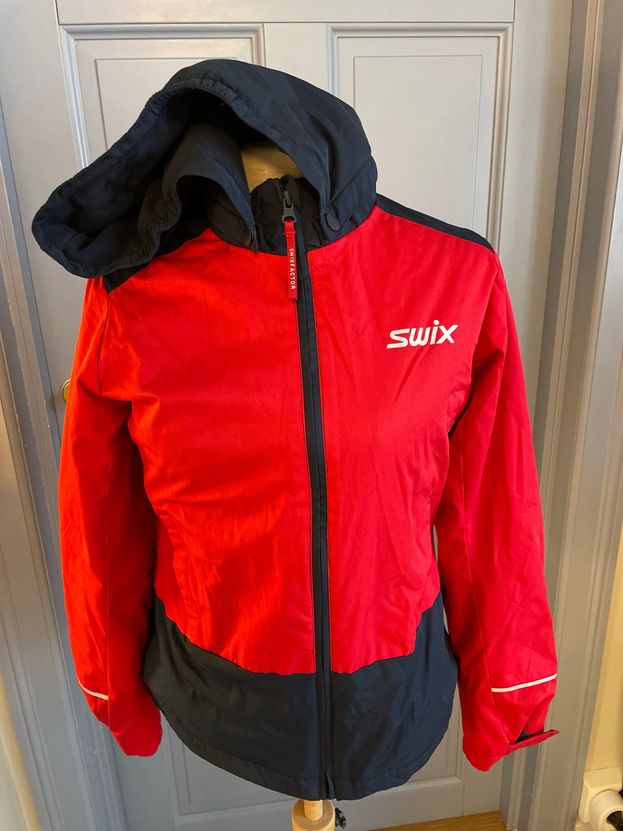 Rød/blå Swix vinterjakke med fleece for | FINN-torget