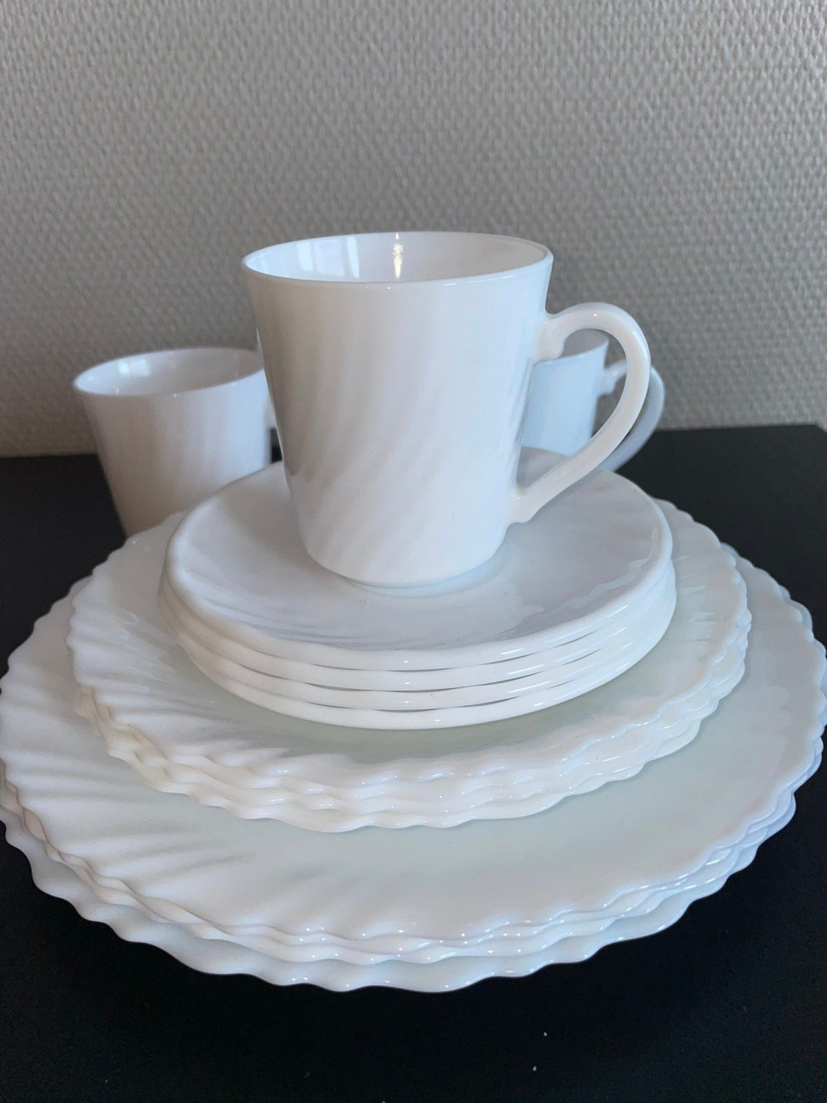 Hvitt servise (4 stk) | FINN-torget