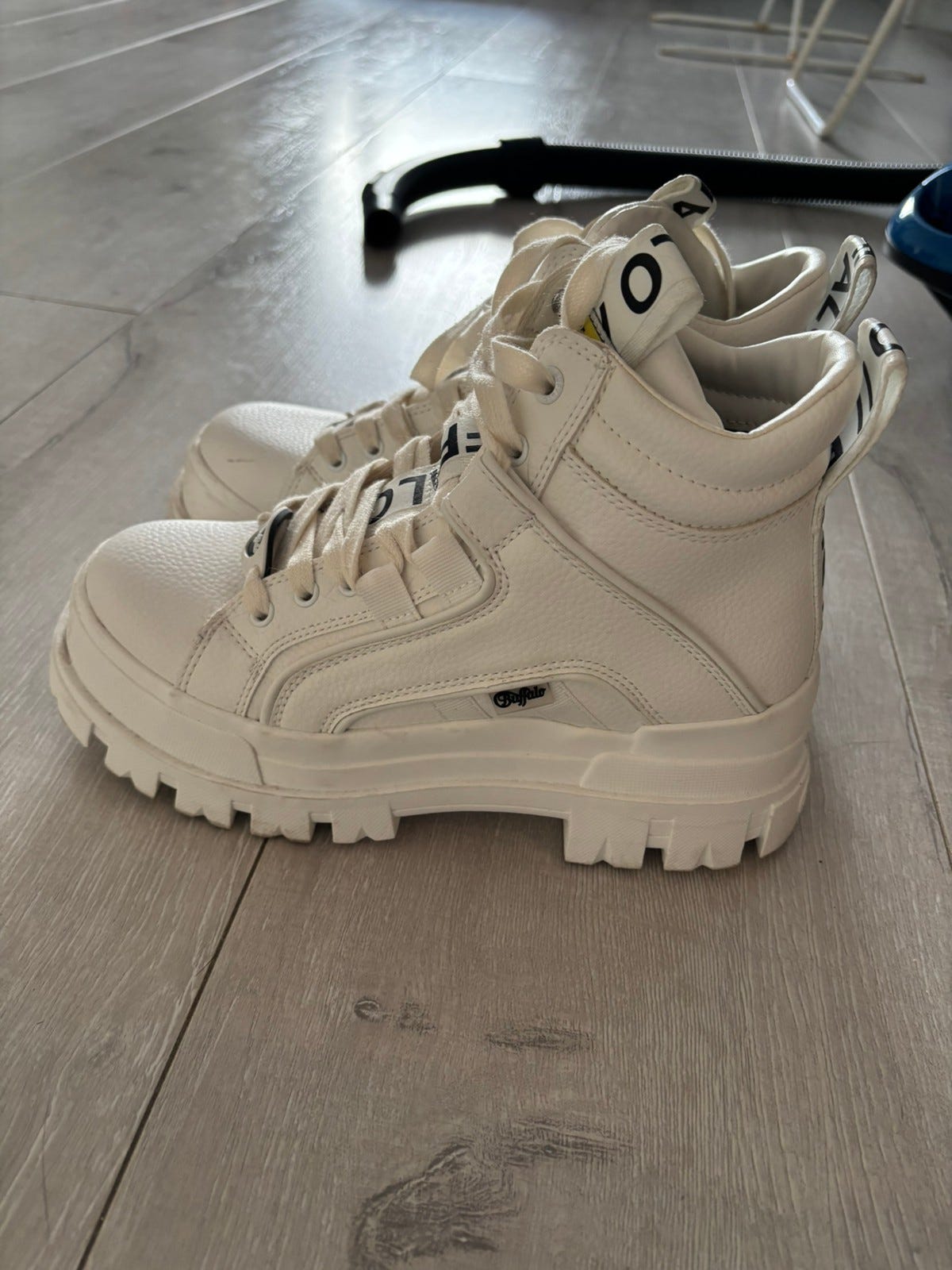 Buffalo sko | FINN-torget