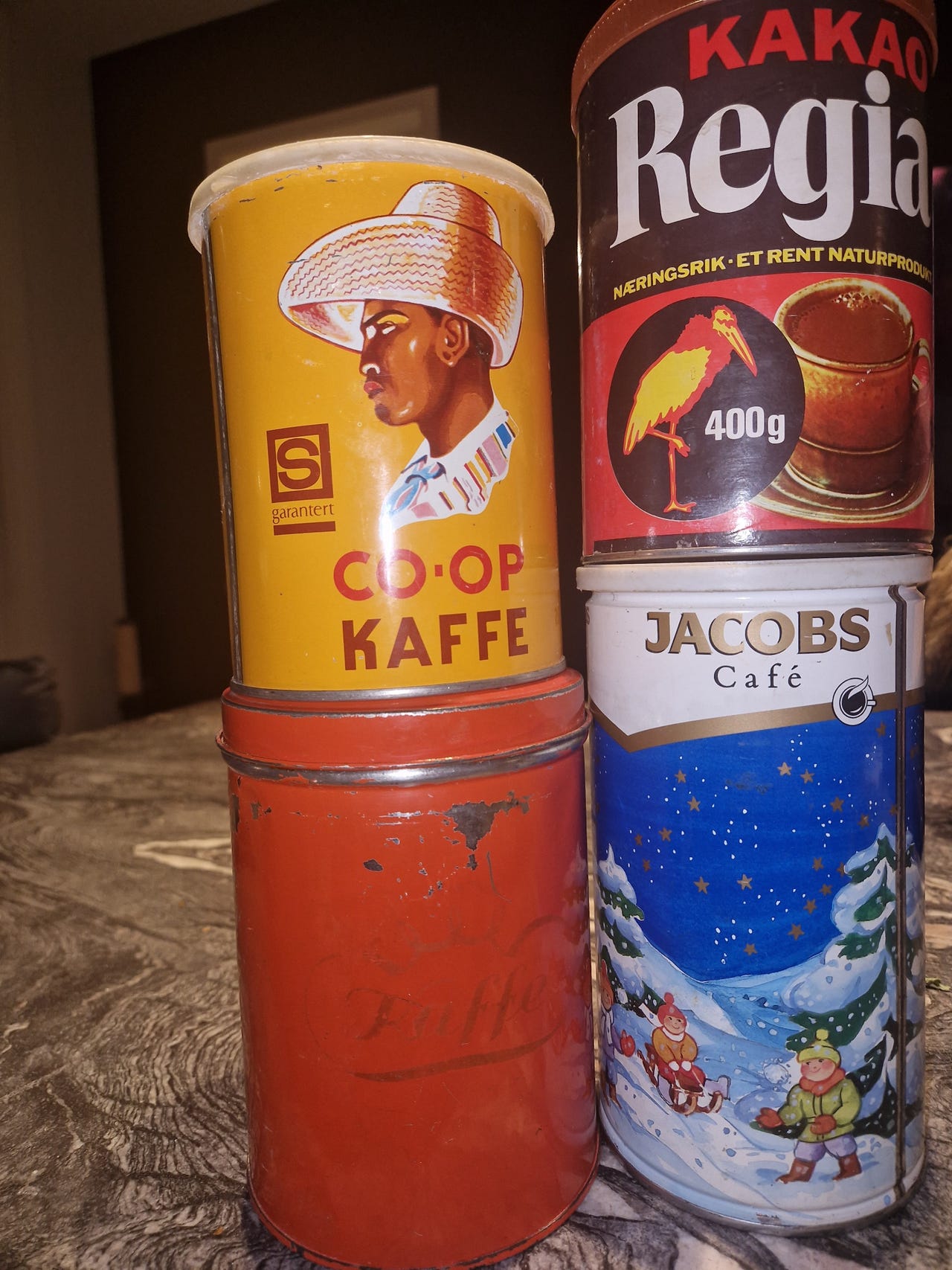 Gamle bokser for salg. | FINN-torget