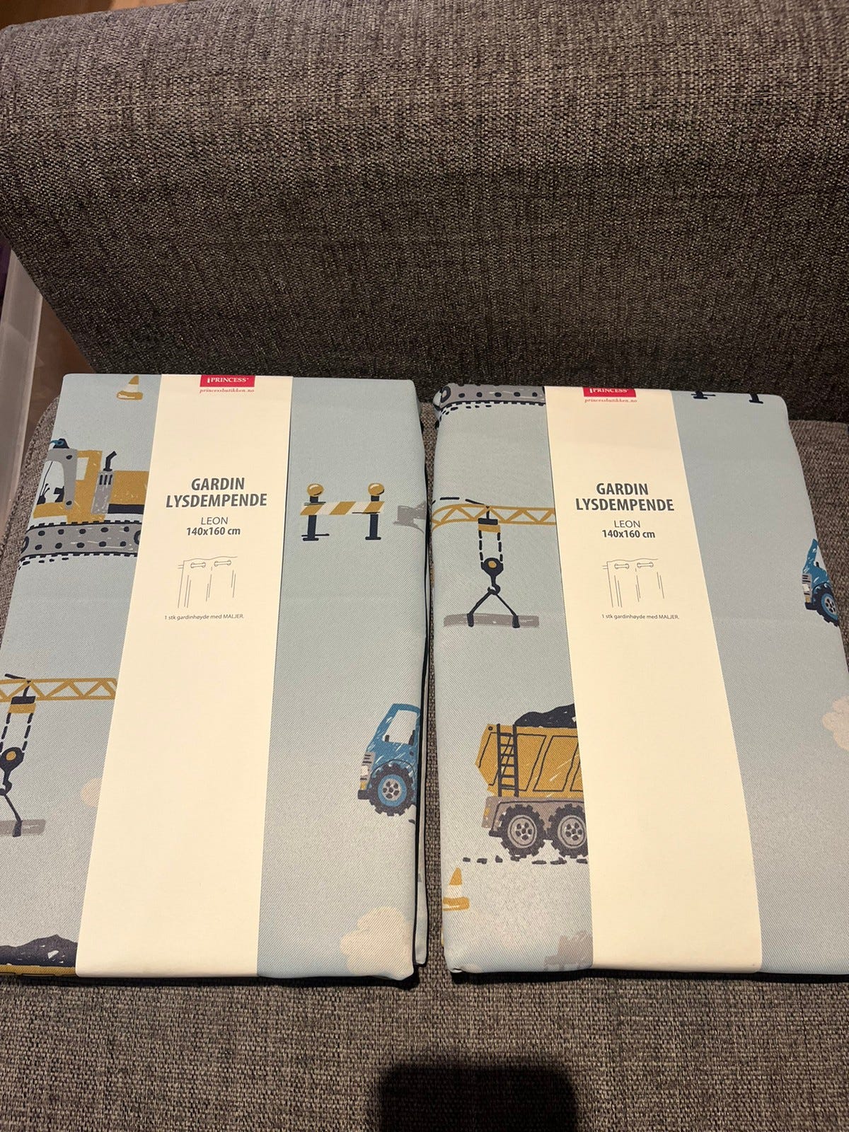 Lysdempende gardiner 2 stk | FINN-torget