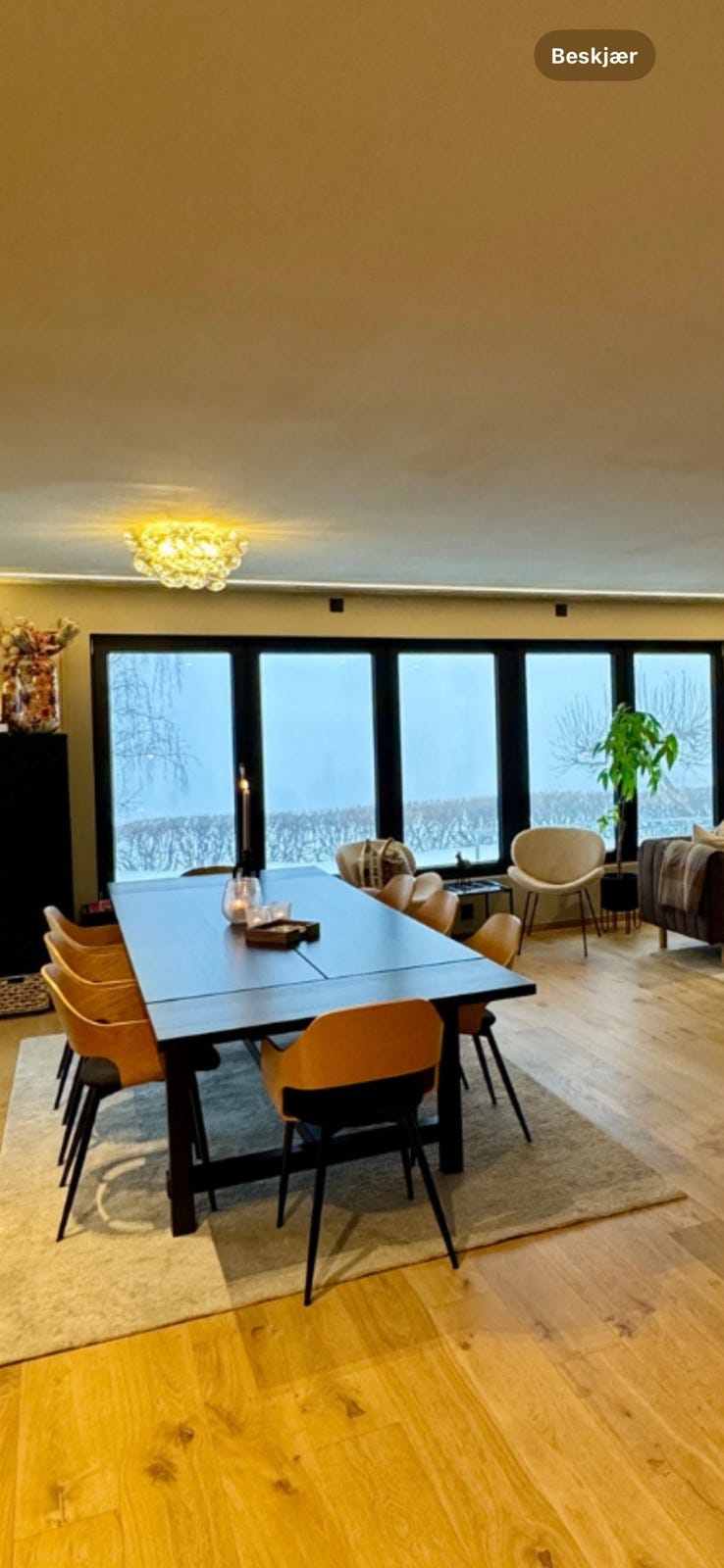 Stor massiv spisegruppe i eik/sort | FINN-torget