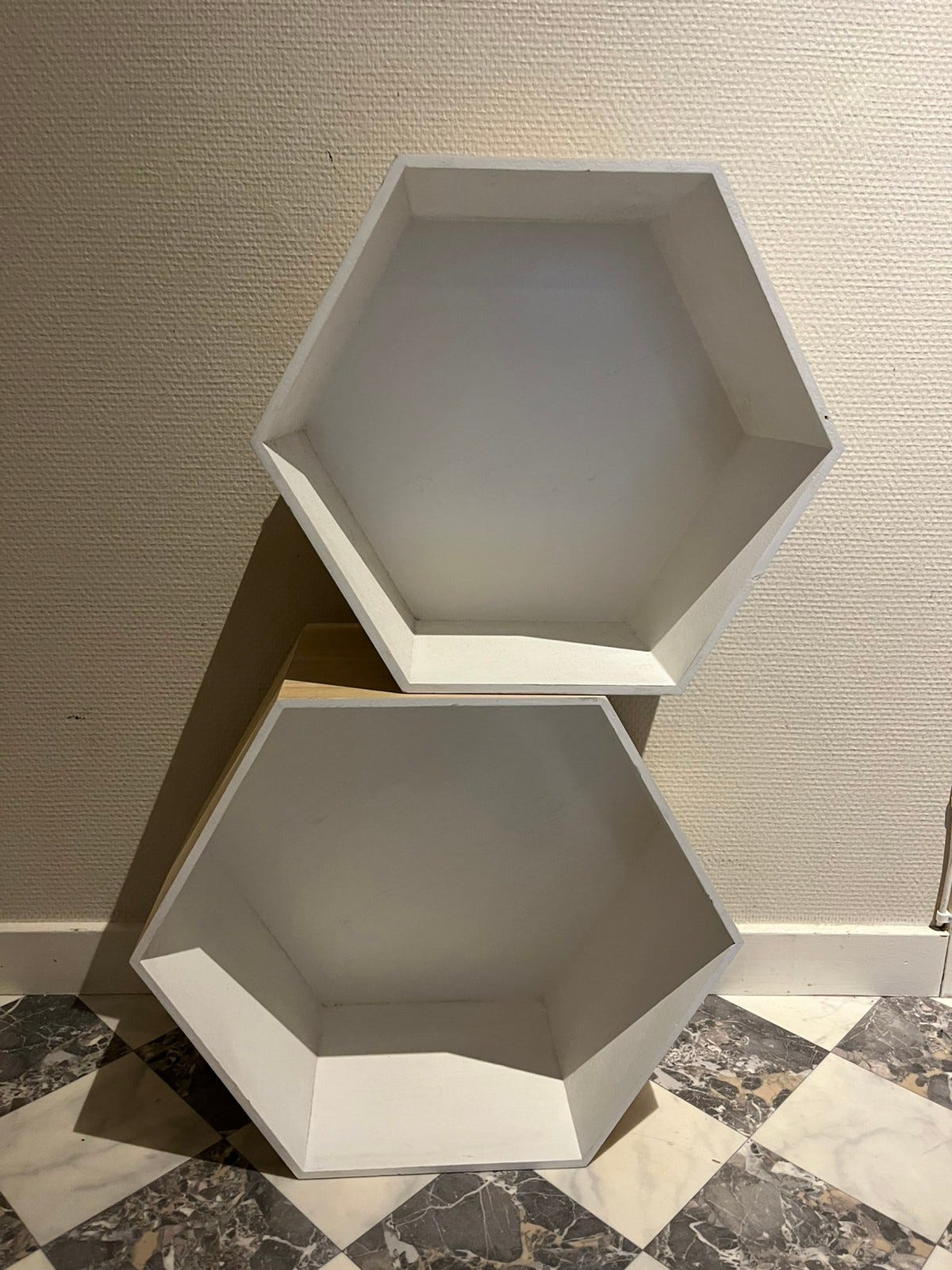 Hyller for vegg | FINN-torget