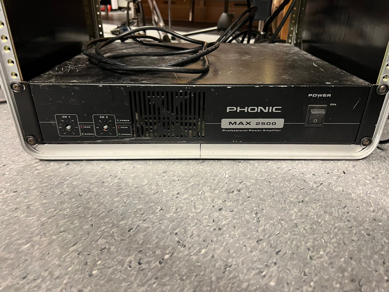 Phonic Max 2500 forsterker | FINN-torget
