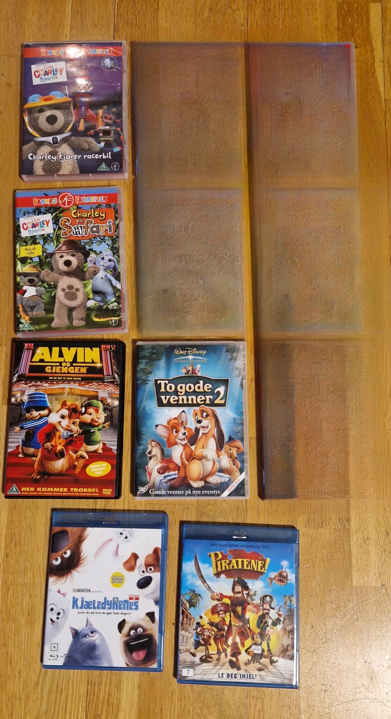 Lille Charley Bjørn, To gode venner 2, Alvin & gjengen | FINN-torget