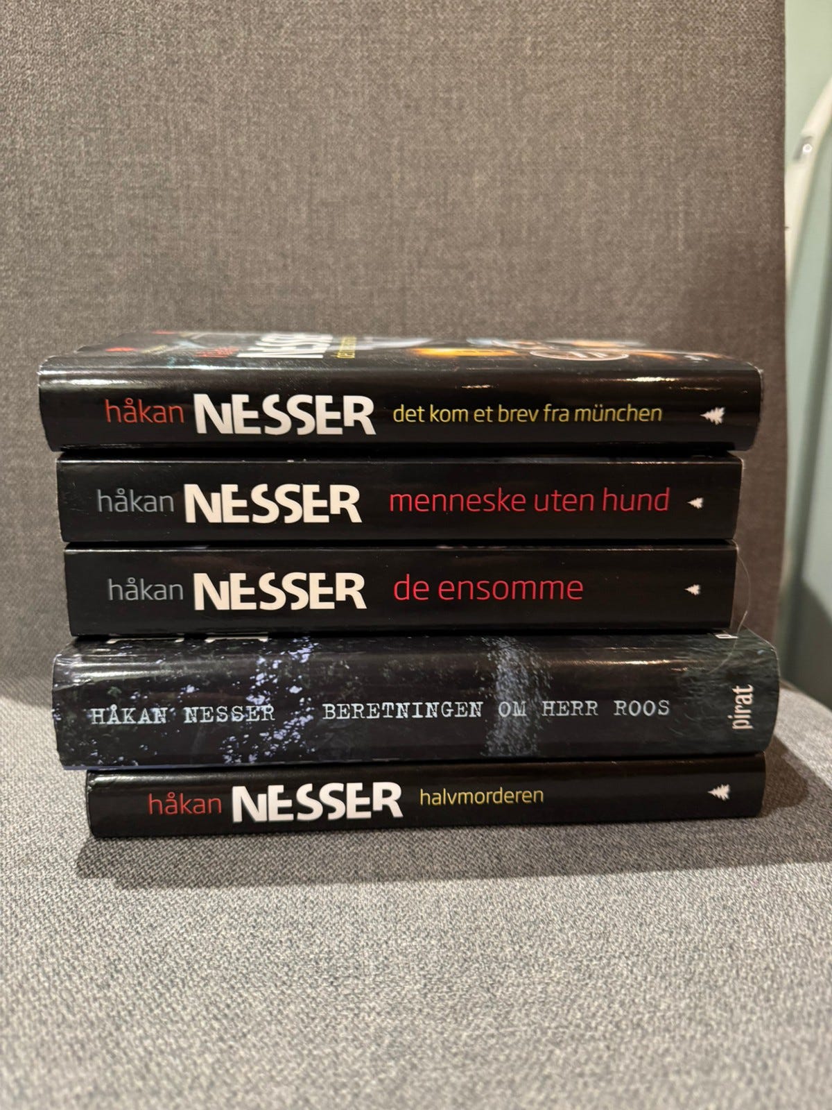 Bokpakke med 5 bøker av den svenske krimforfatteren Håkan Nesser | FINN-torget