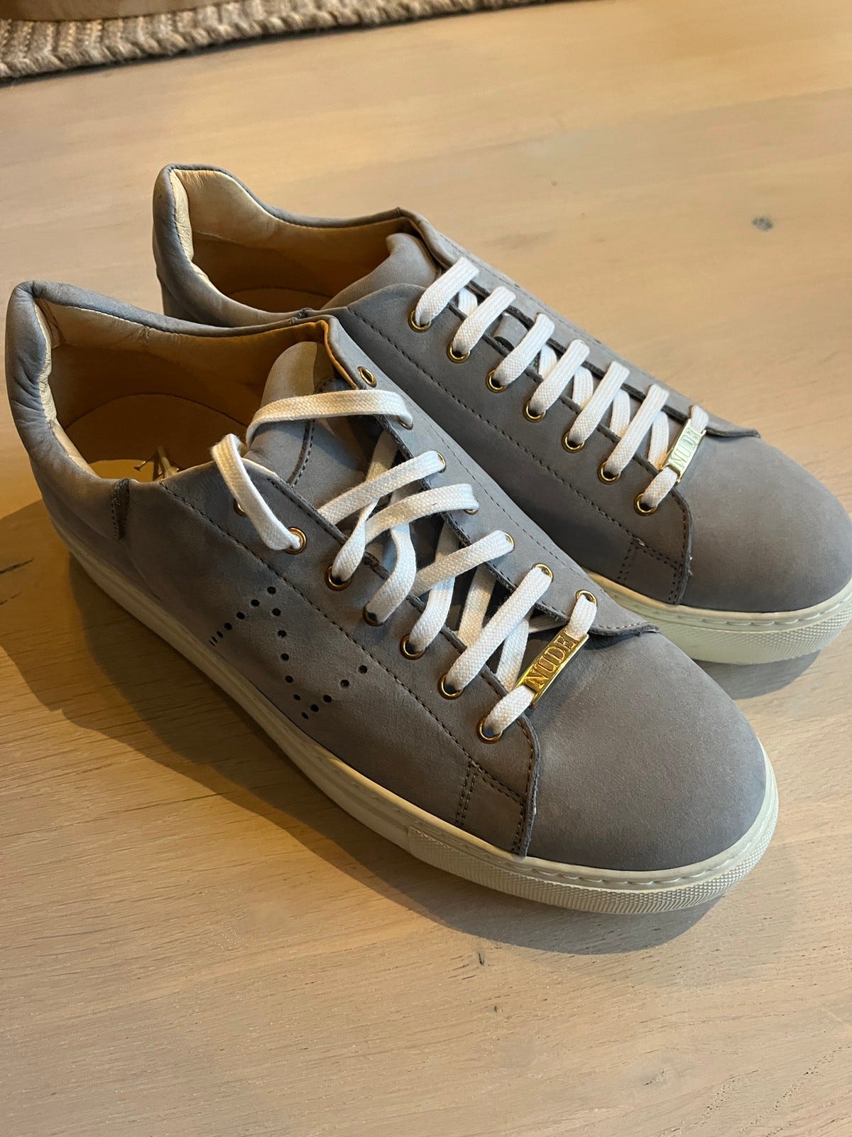 Helt nye sko fra nude of scandinavia | FINN-torget