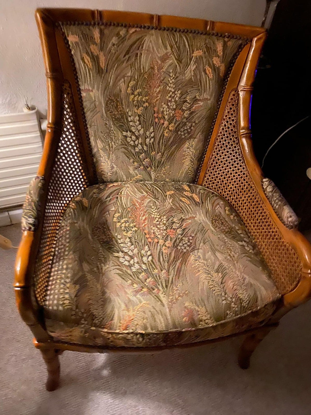 Rotting stoler og bord | FINN-torget