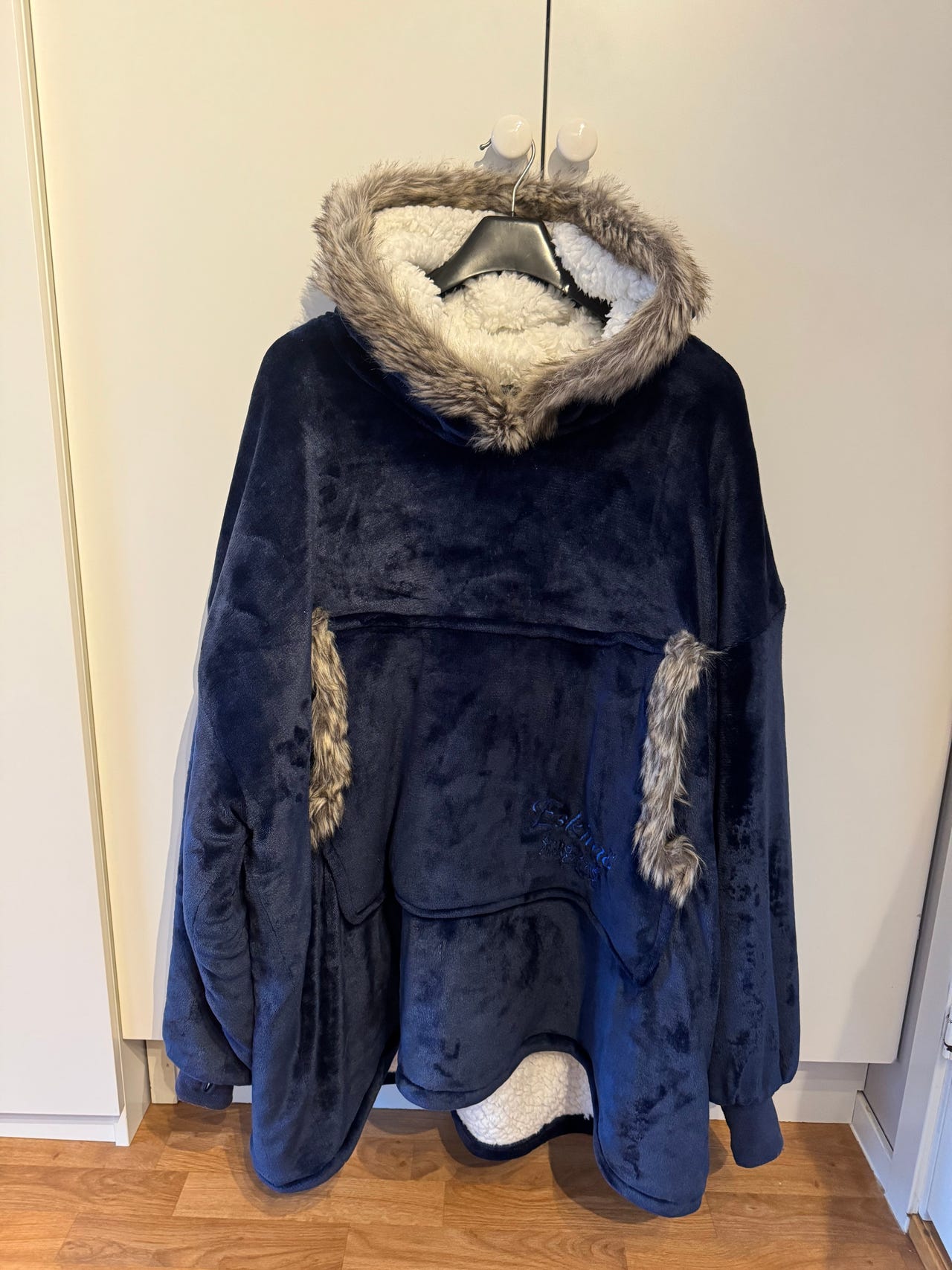 Eskimo Snug Rug fleece-genser med hette | FINN-torget