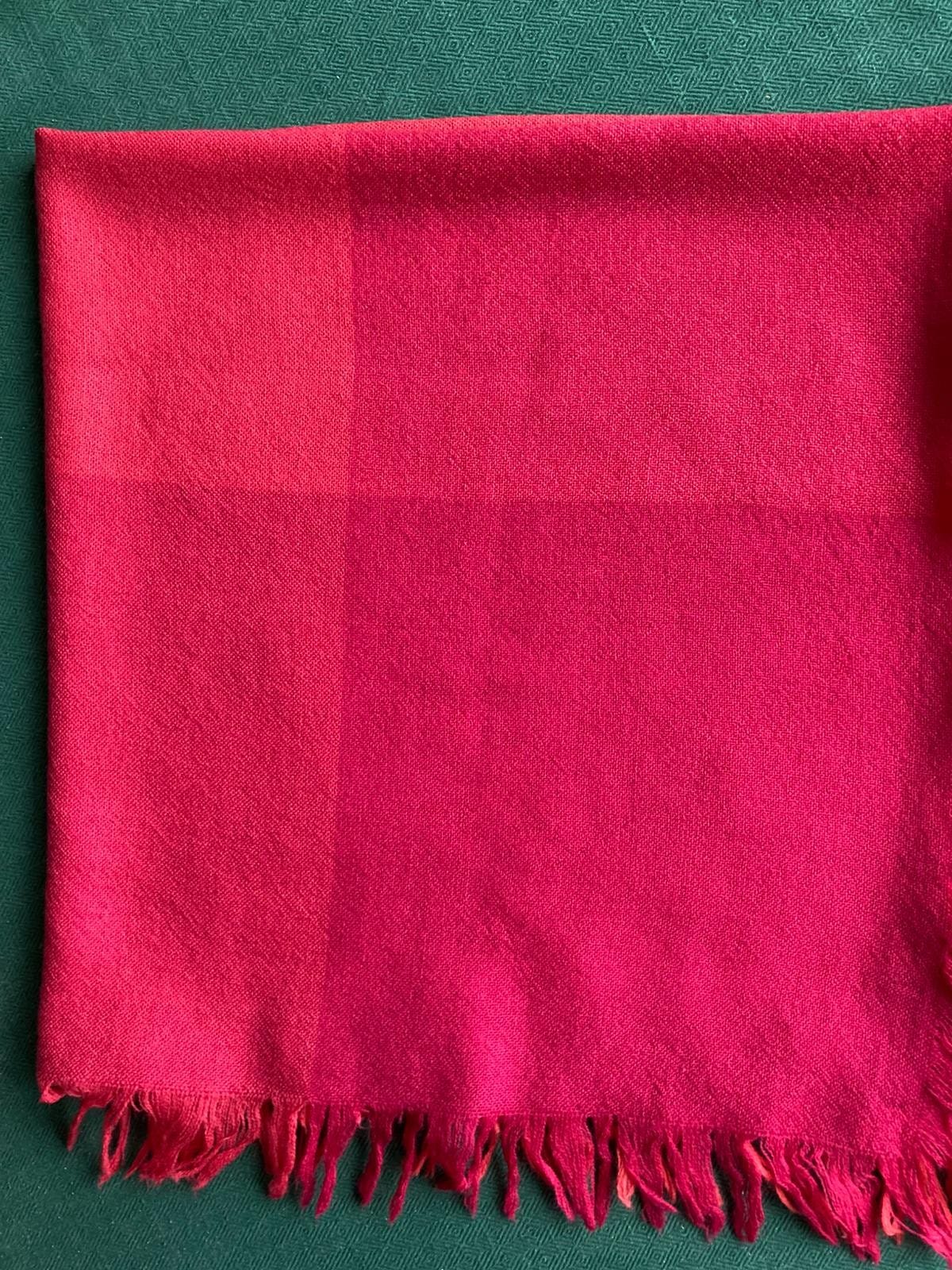 Skjerf fra Sigrun Berg | FINN-torget