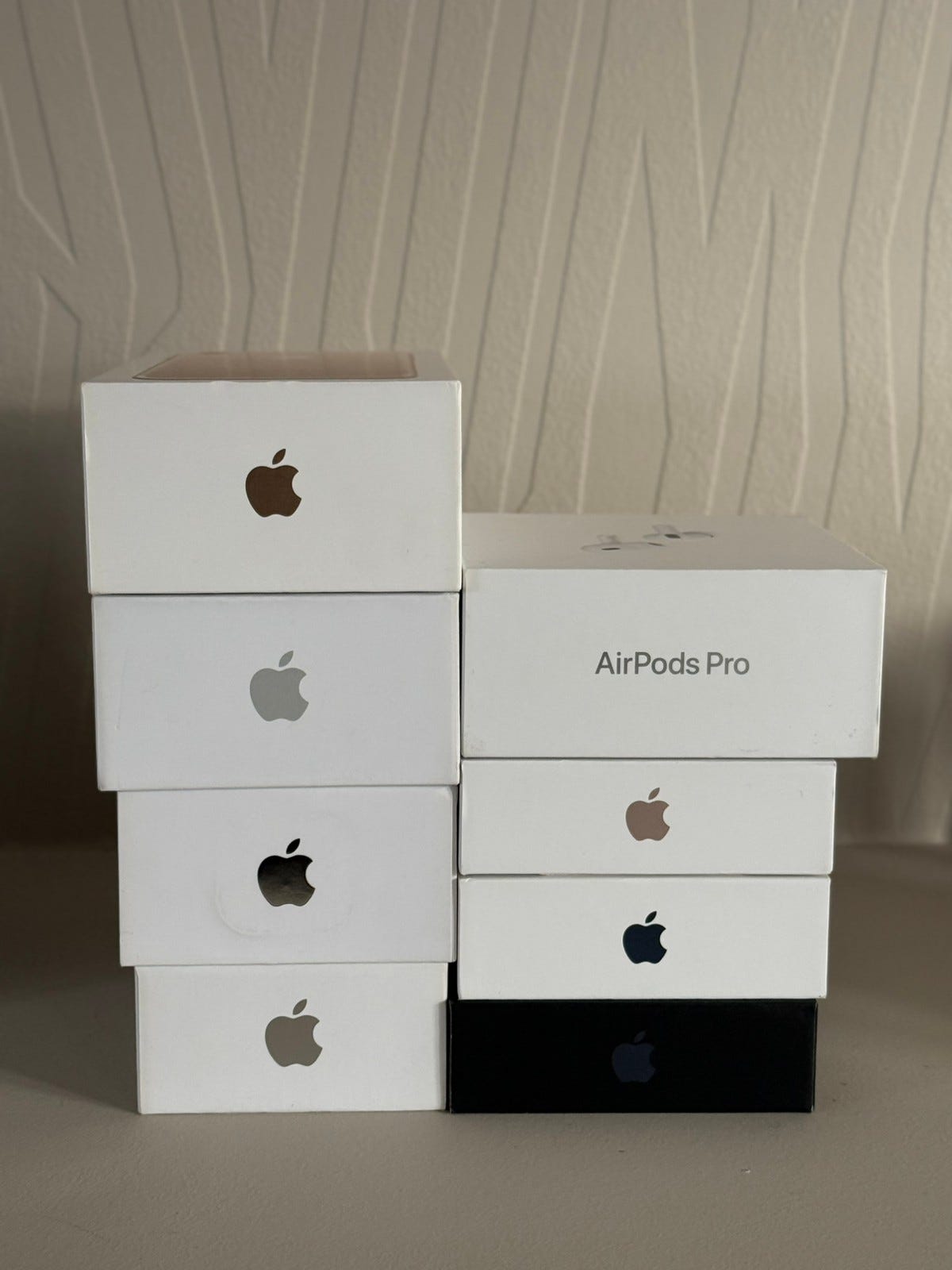 iPhone esker + 1 eske for AirPods | FINN-torget