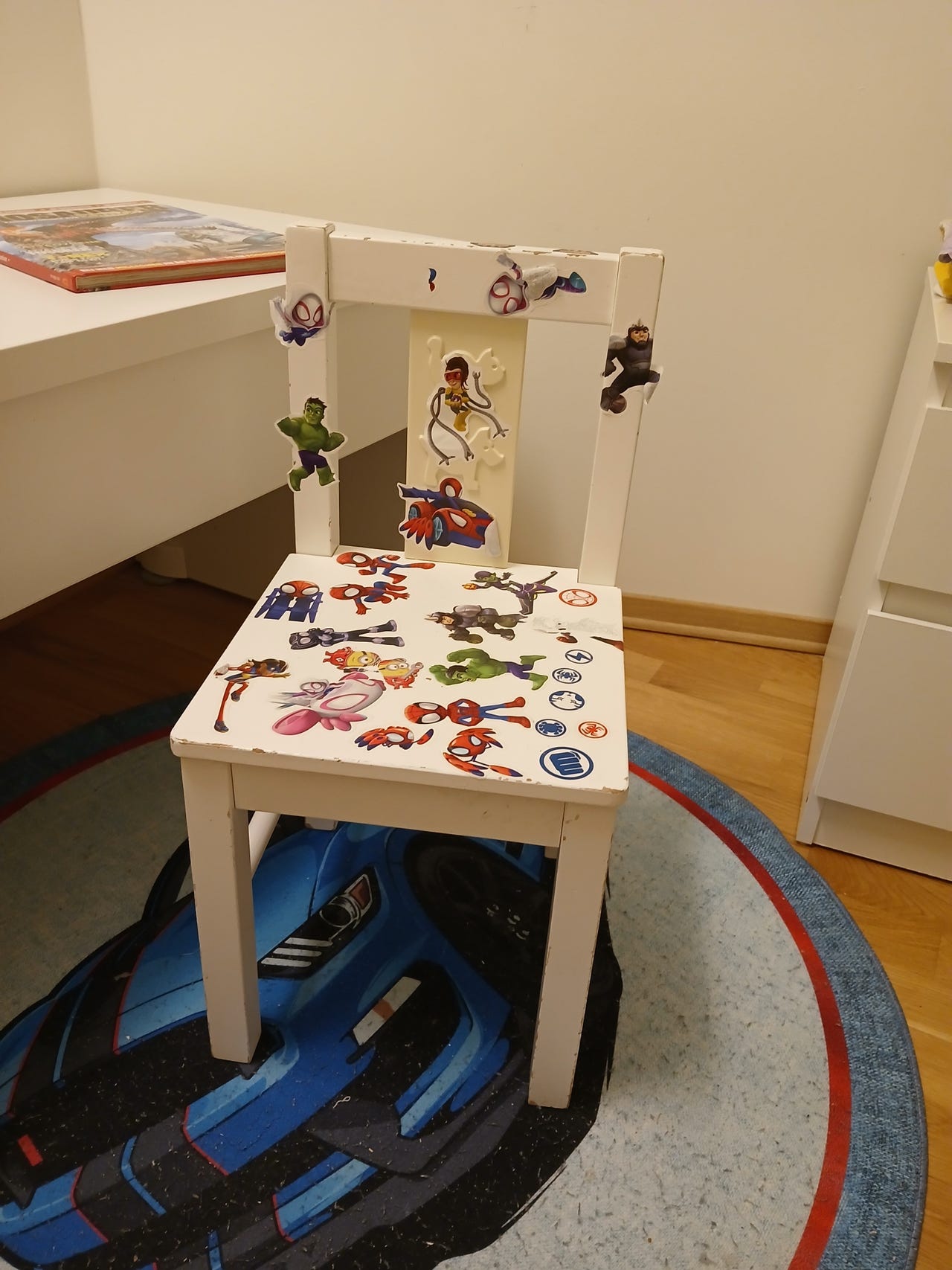 Bord og stol til barn | FINN-torget
