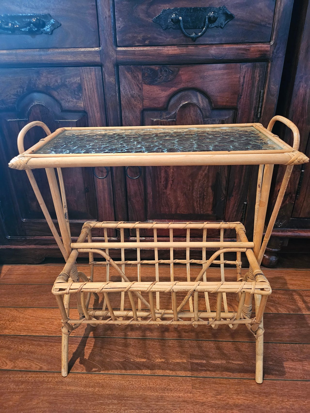 Avisbord | FINN-torget