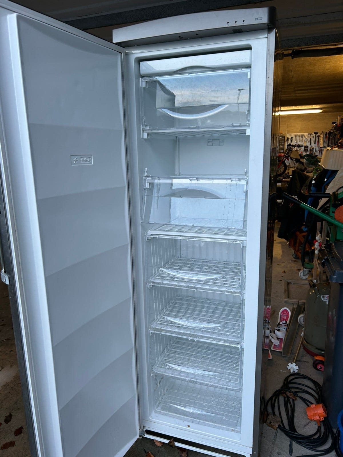 Fryseskap selges billig | FINN-torget