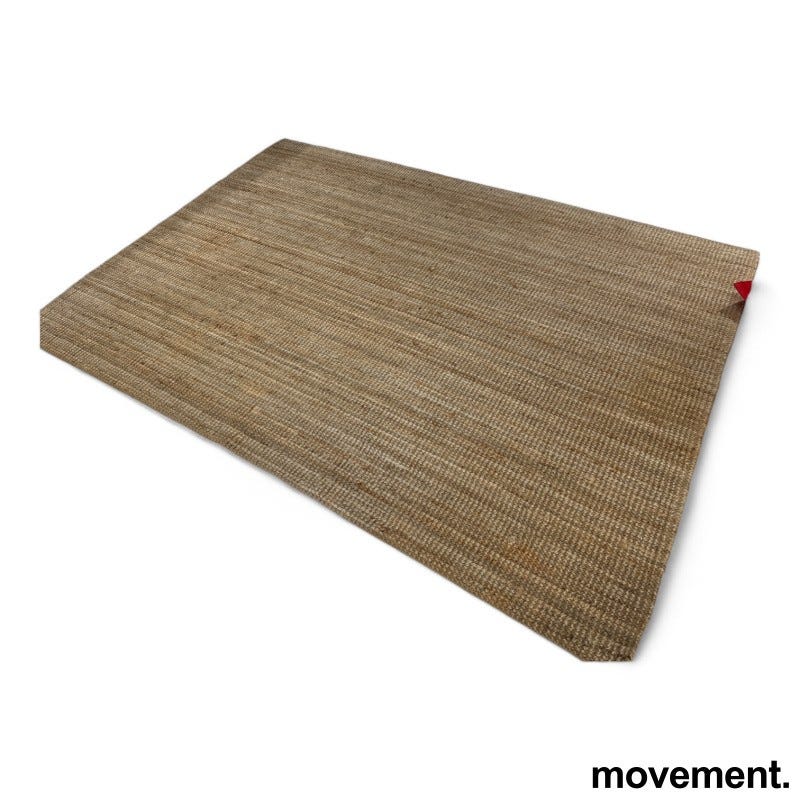 Flatvevd, rundt juteteppe, Ikea LOHALS, Ø160x230 cm, pent brukt | FINN ...