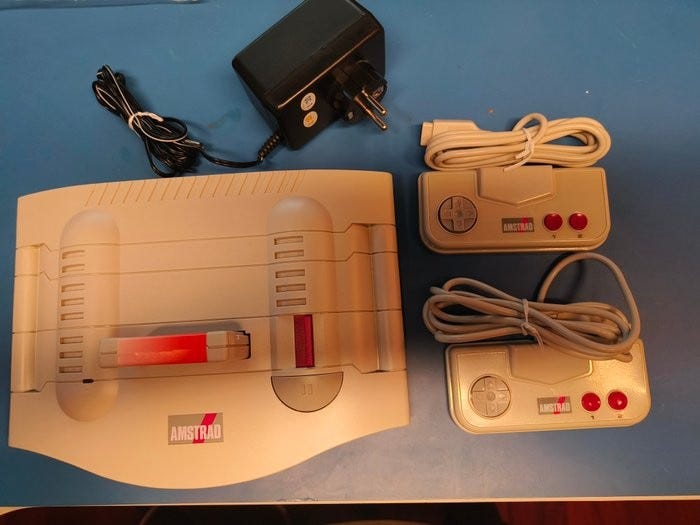 Amstrad - GX4000 - Vintage game console in very good condition ...