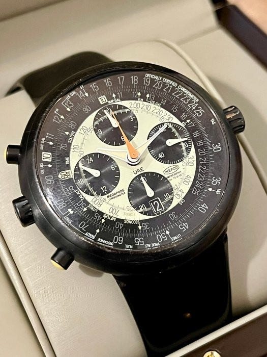 Ikepod - Megapode Pilot Gmt Marc Newson Desgin Chronograph - UAE ...