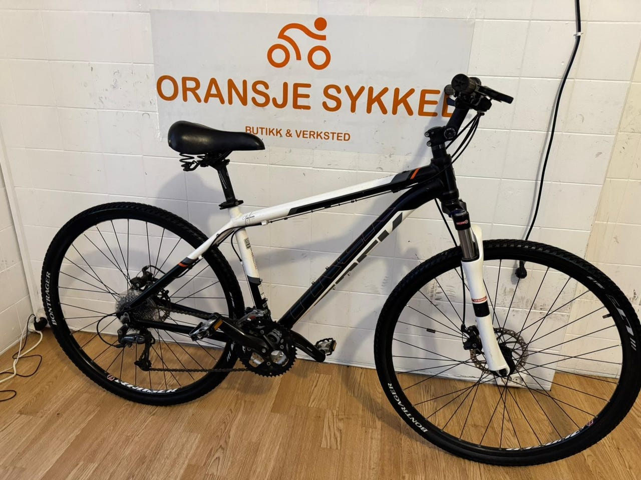 SENDES!/TREK UTOPIA HYBRIDSYKKEL / LARGE RAMME/ | FINN-torget
