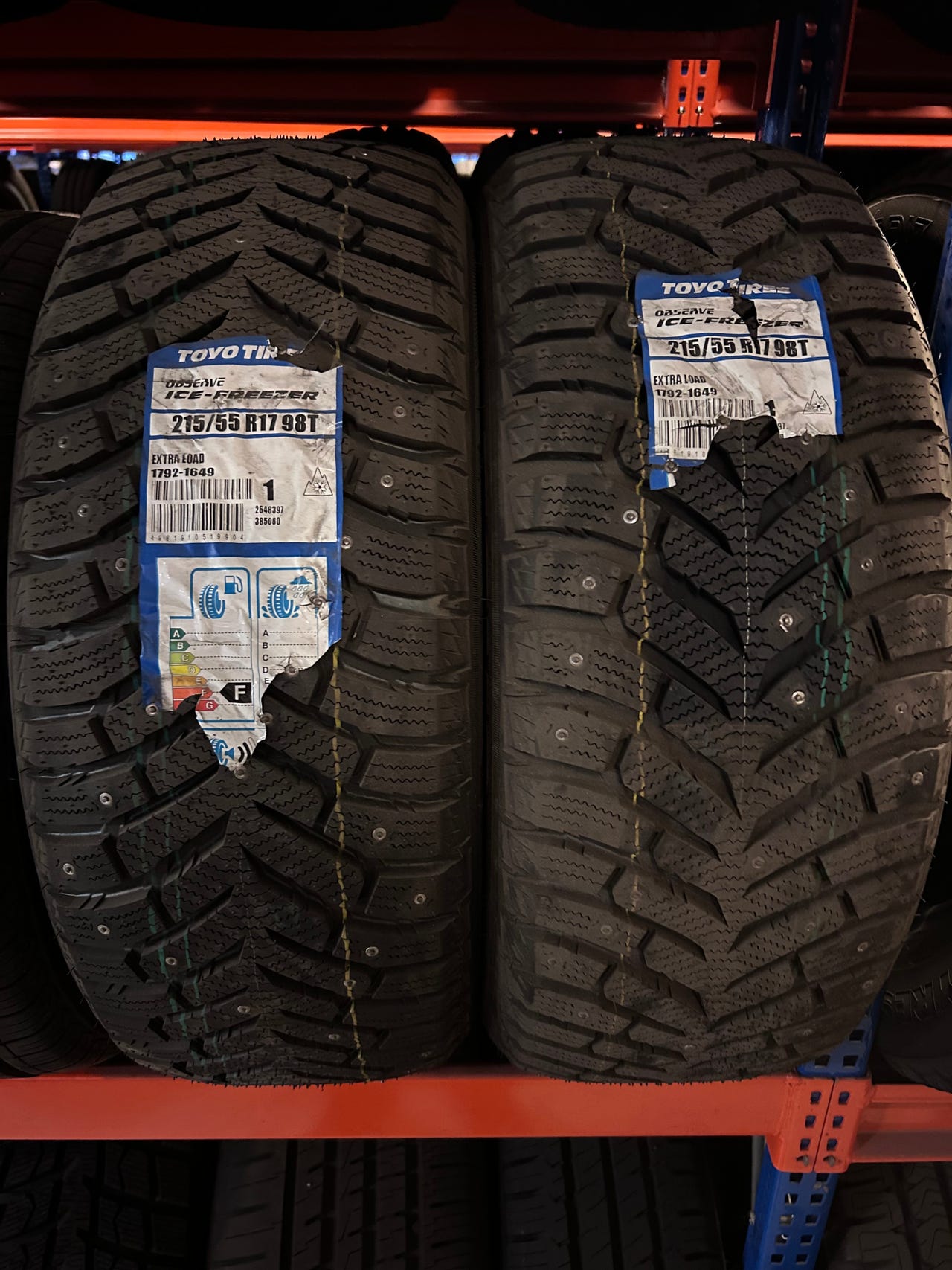 215/55R17 Toyo Observe Ice-Freezer | FINN-torget