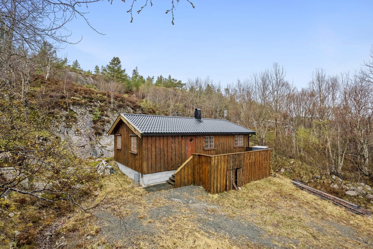 Sør-Hitra - Hytte fra 2002 - 60 meter fra sjøen - Alle fasiliteter ...