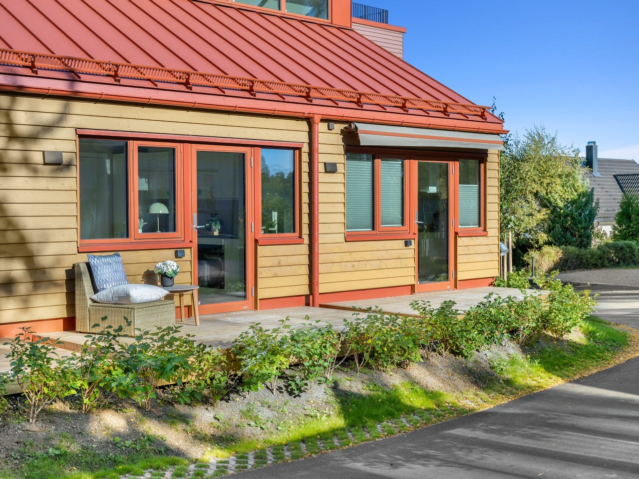 Lys og moderne 2-roms rekkehus/selveierleilighet med markterrasse i ...