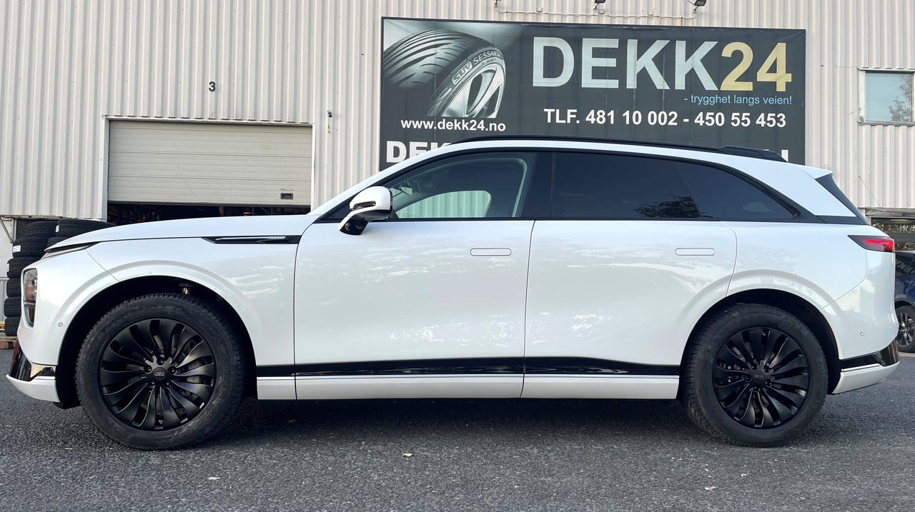 19" XPENG G9 VINTERHJUL + TESTVINNER GOODYEAR ULTRAGRIP ICE3! BEGRENSET ...