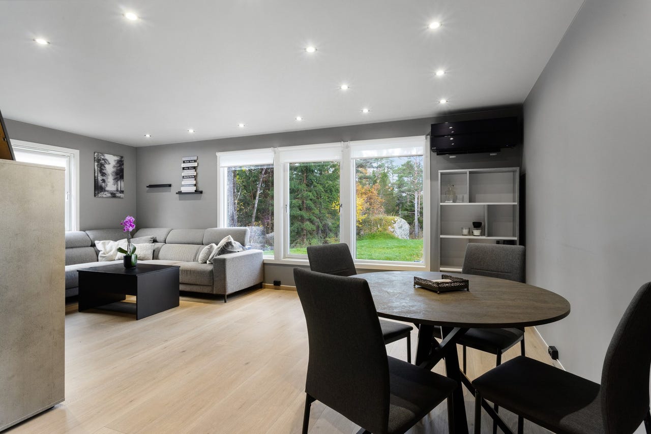 Oppgradert tomannsbolig med bl.a. delikat bad, nyere kjøkken og 3 ...