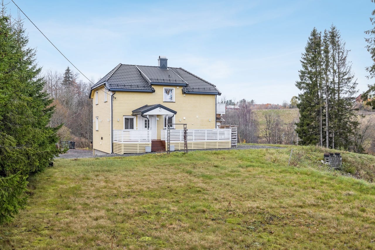 Fin nyoppusset enebolig i landlige omgivelser med kort vei til Ulefoss ...