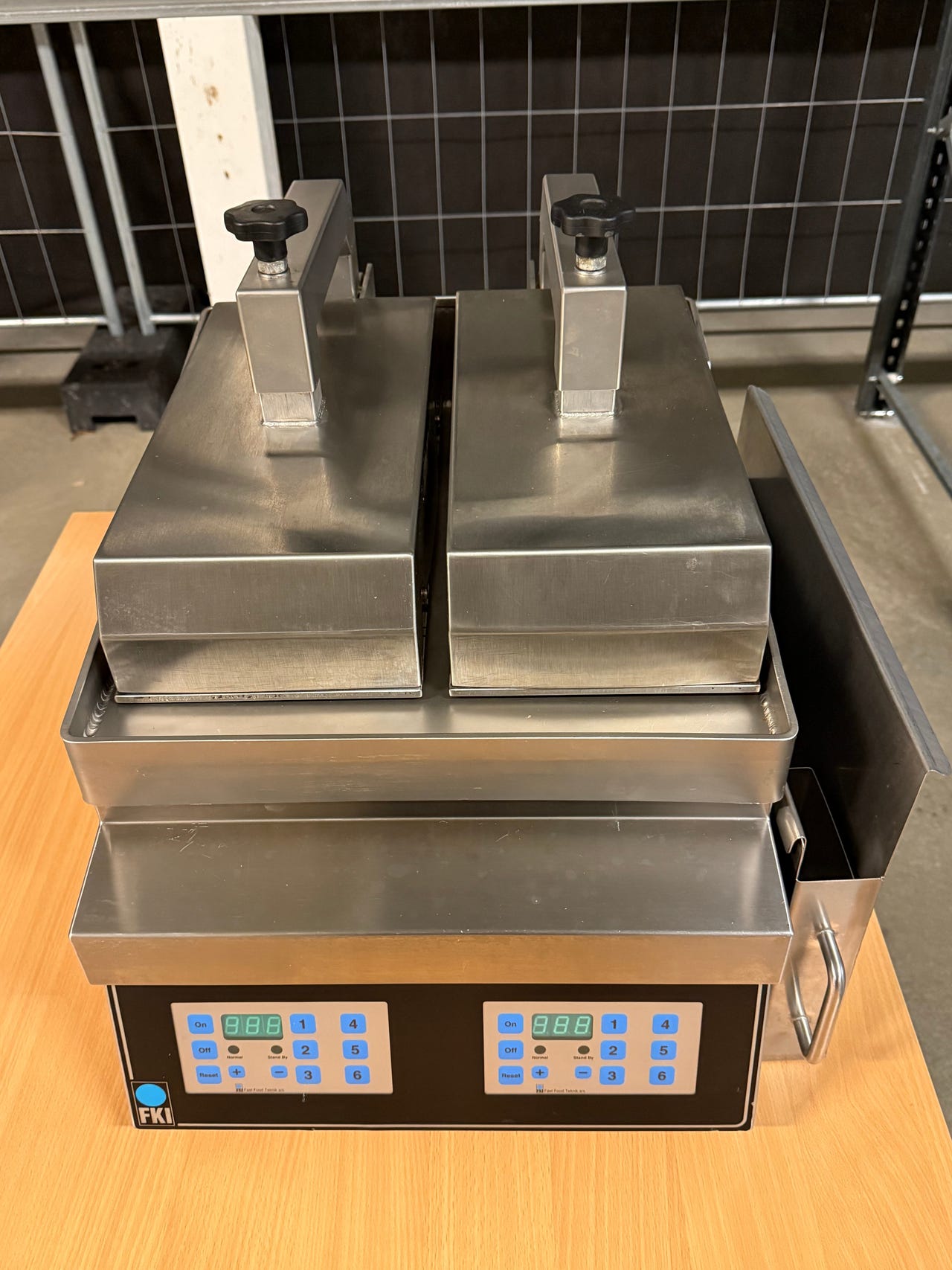 Flatgrill 230V - FKI Turbomatic GL 9003 - Hamburger - Grill | FINN-torget