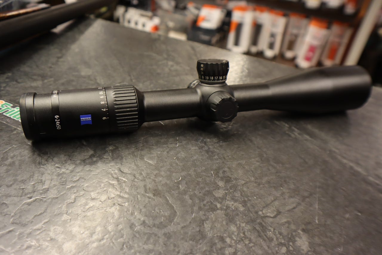 Zeiss V4 6-24x50 m/lys selges billig | FINN-torget