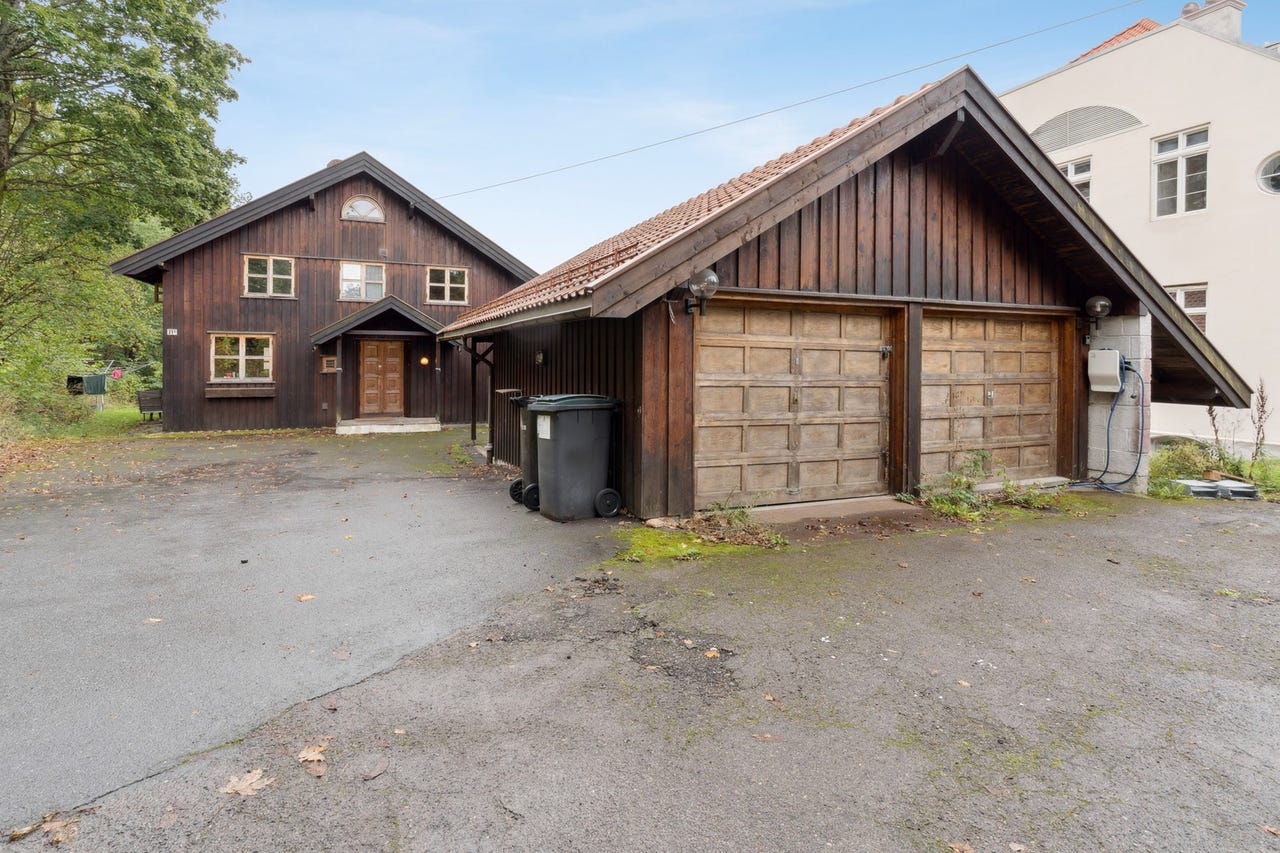 TÅSEN: Sjarmerende enebolig over 3 plan | Sentral | Romslig | Hage ...