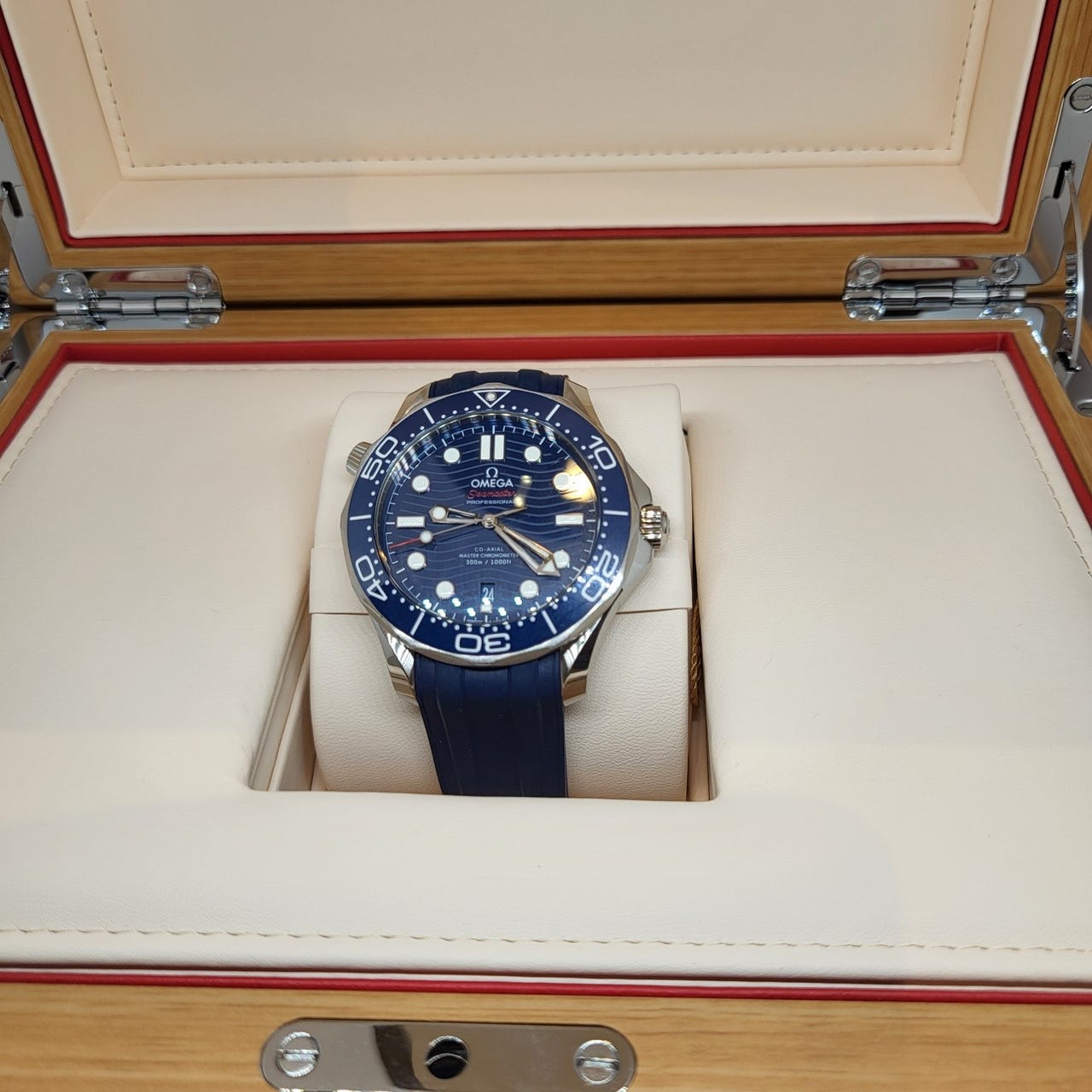 Omega Seamaster 300M Diver | FINN-torget