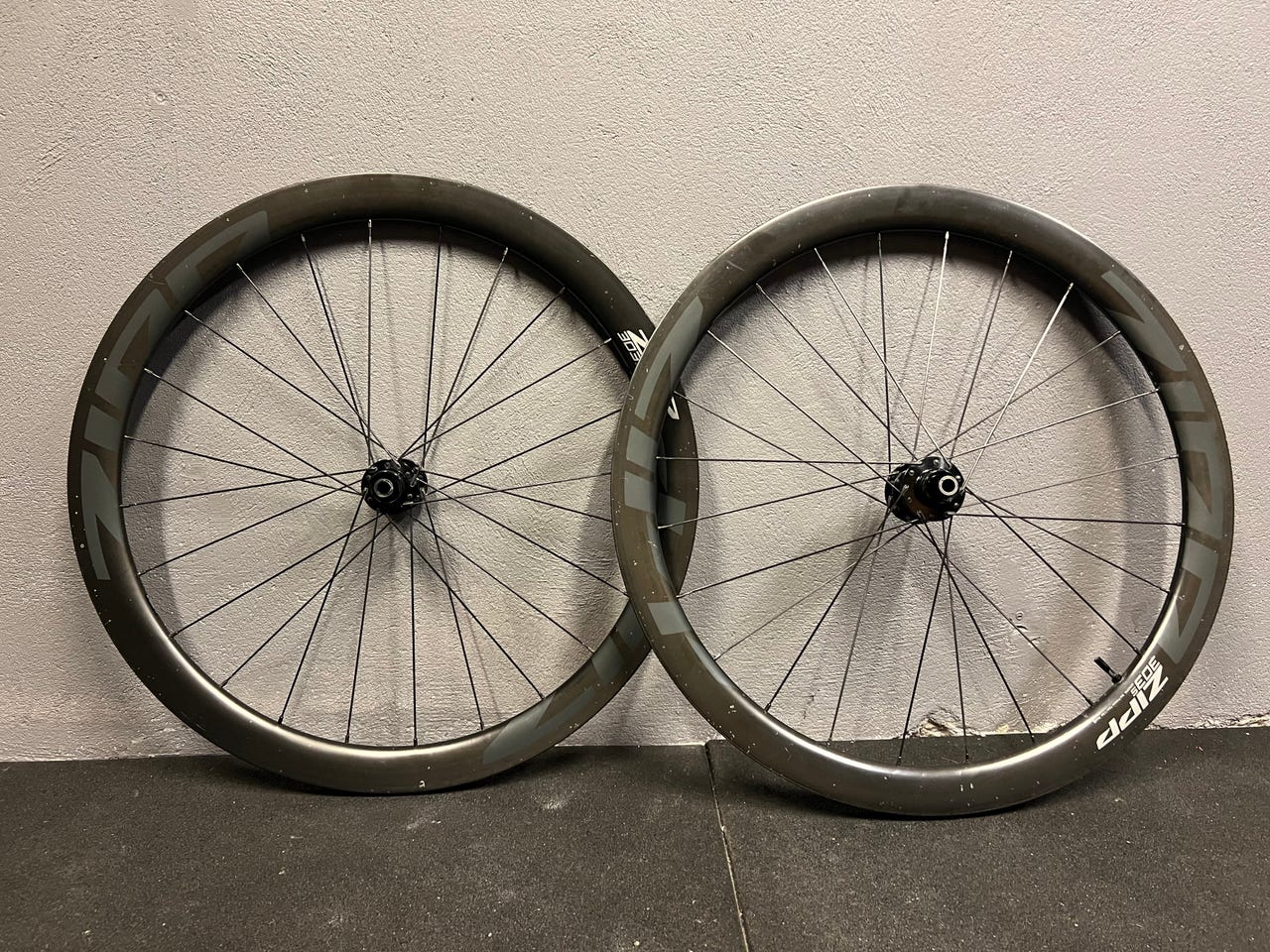 SOLGT - Zipp 303s - Veilpris 13 990,- | XDR Boss | | FINN-torget