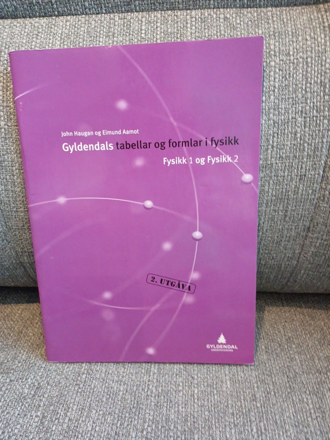 Gyldendals tabeller og formler fysikk | FINN-torget