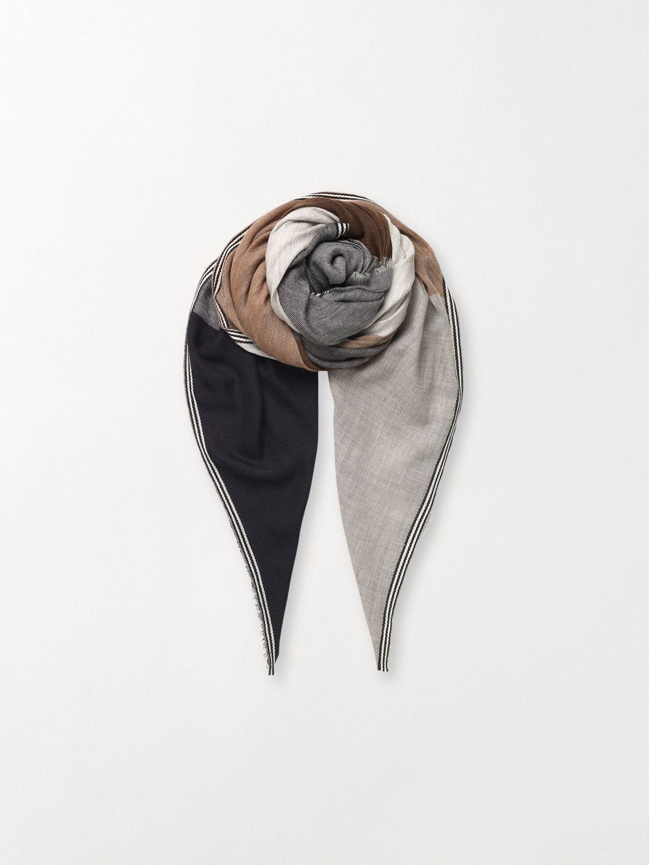 Beck Søndergaard Zula skjerf | FINN-torget