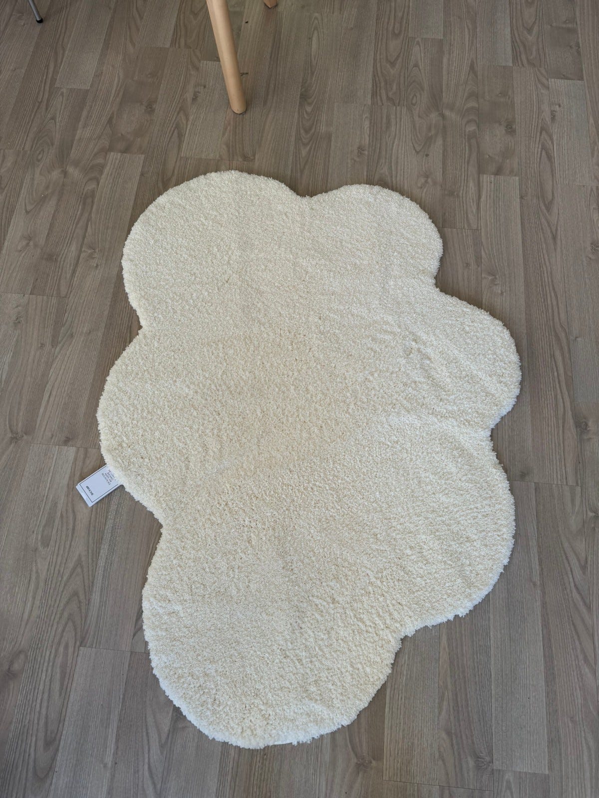 Ubrukt sky-teppe til barnerom | FINN-torget