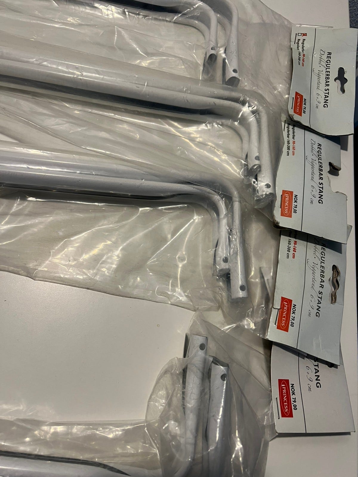 Kirch stang - regulerbar gardin stang | FINN-torget