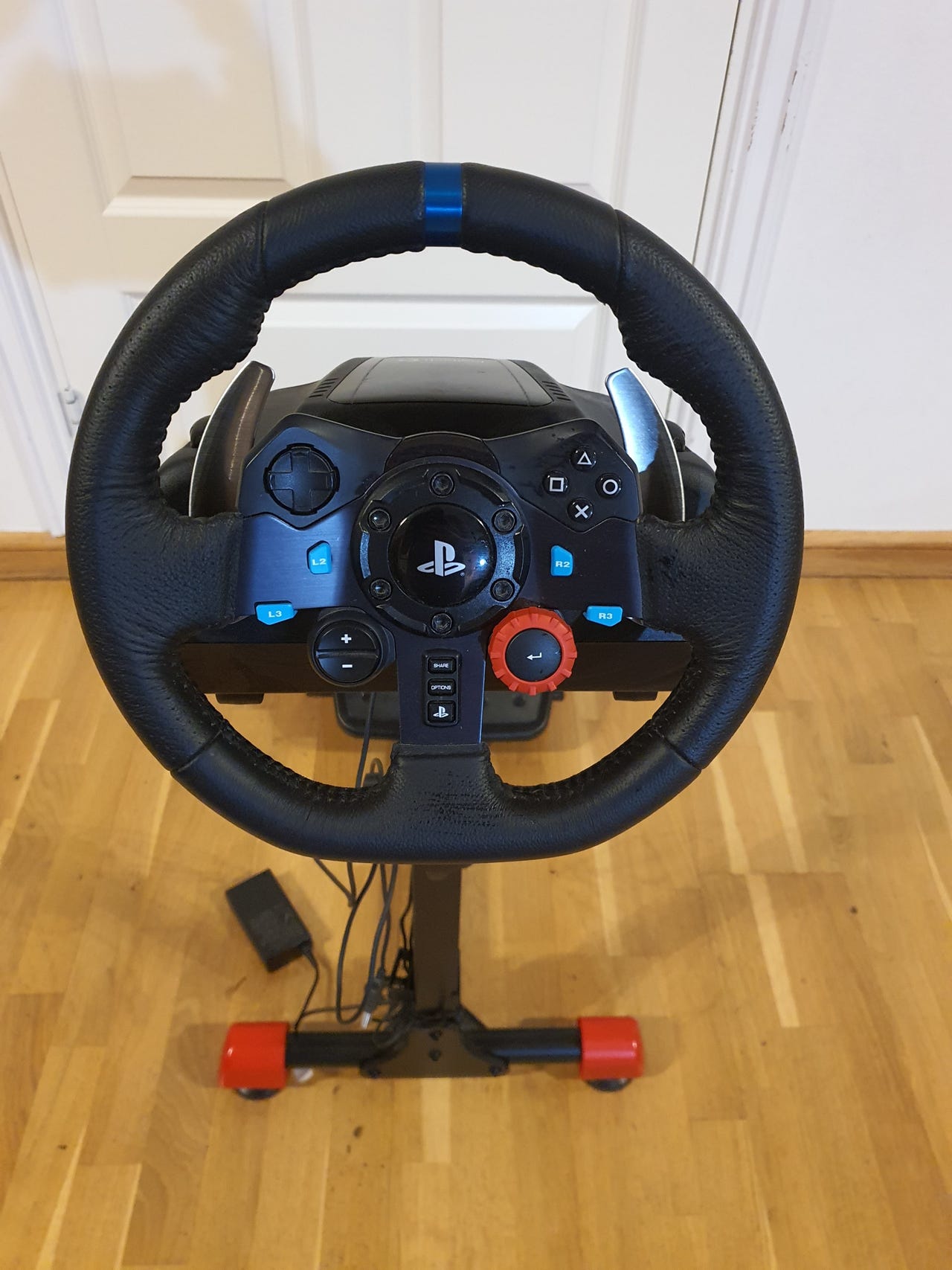 Logitech G29 Driving Force Racing Wheel med Piranha MOD Racing Stand ...